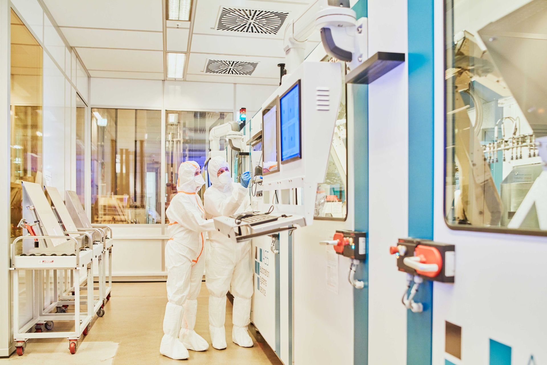 Schutzkleidung online kaufen - DACH-Germany.de